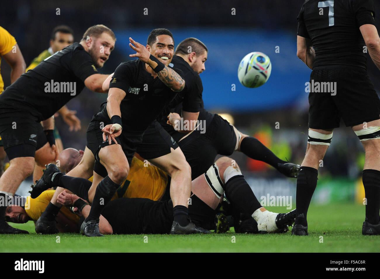 Aaron smith all blacks world cup hi-res stock photography and images ...