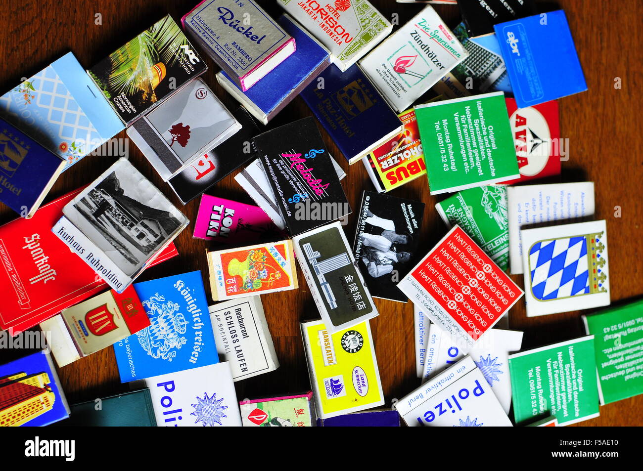Matchboxes hi-res stock photography and images - Alamy