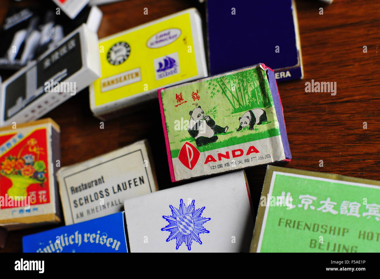 Matchboxes hi-res stock photography and images - Alamy