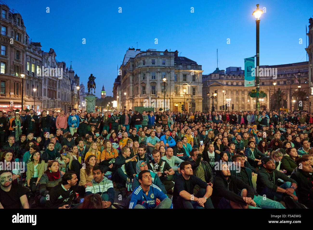 Rugby crowd australia hi-res stock photography and images - Alamy