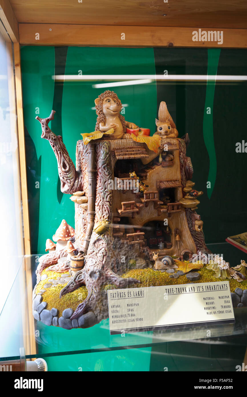 Marzipan figures hi-res stock photography and images - Alamy