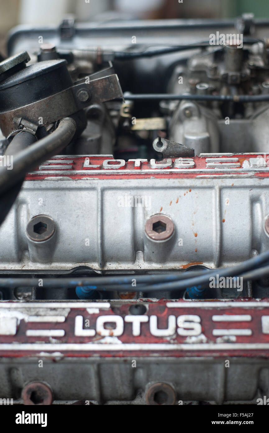 Lotus engine in garage Stock Photo - Alamy