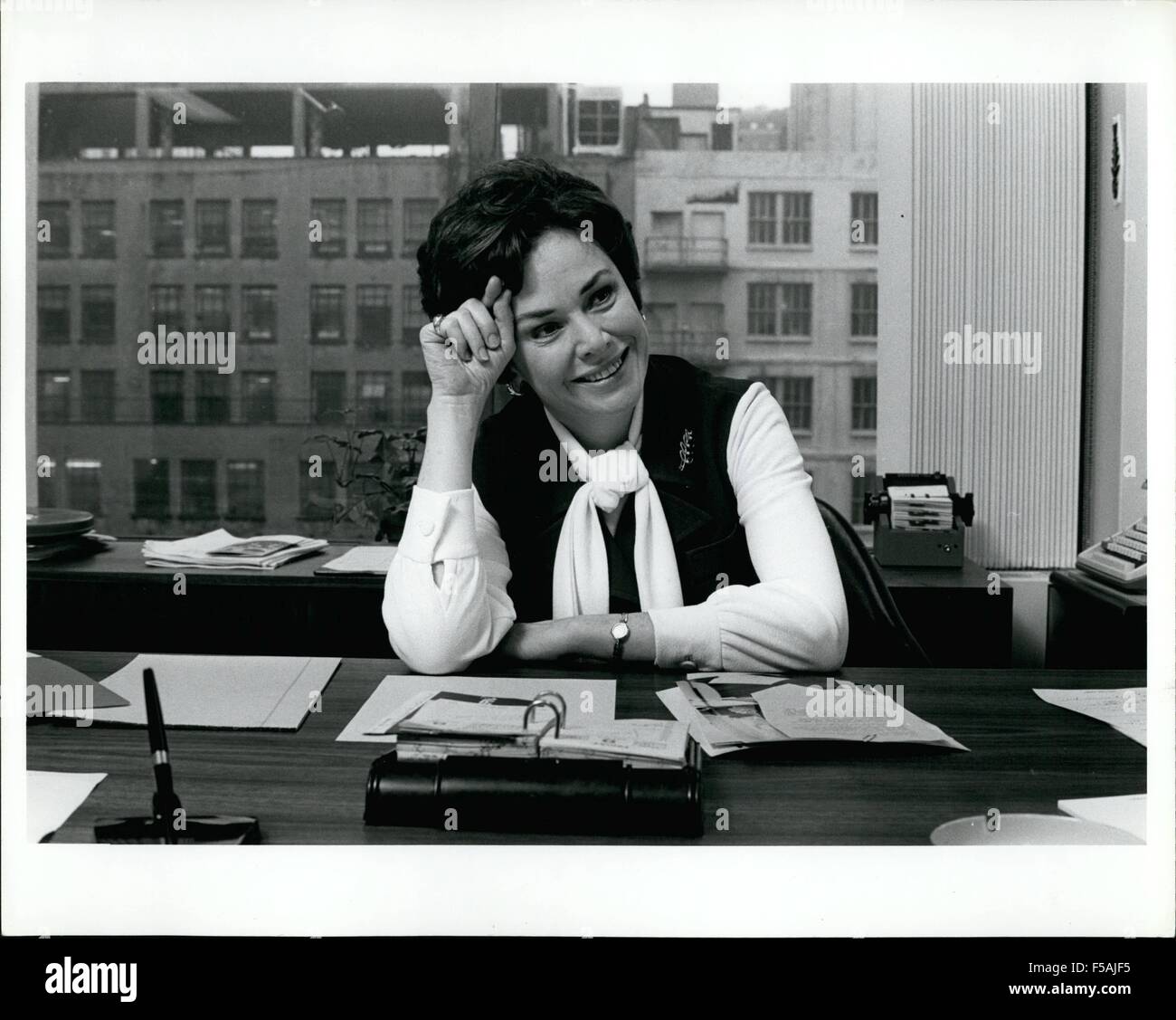 Joan ganz cooney hi-res stock photography and images - Alamy