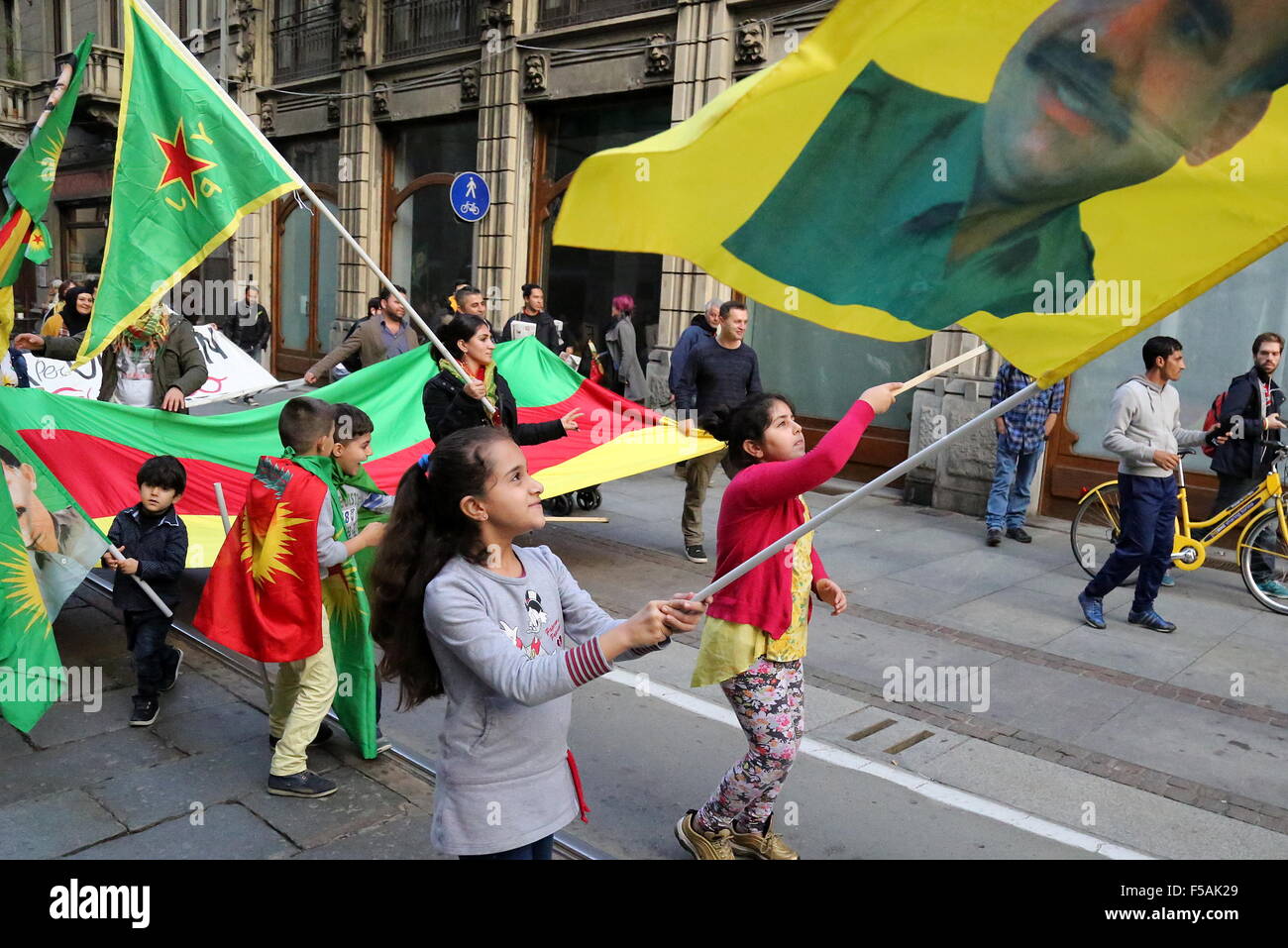 Turin, Italy. 31st Oct, 2015. Kurdish citizens living in Turin protest ...