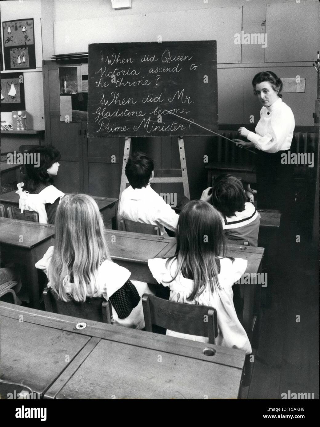 1968 - School children classroom teach © Keystone Pictures USA ...