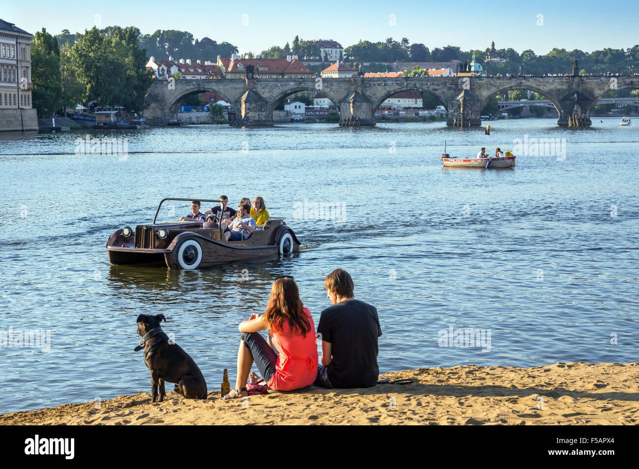 people enjoying a summer day on the beach, Strelecky ostrov, Old town ...