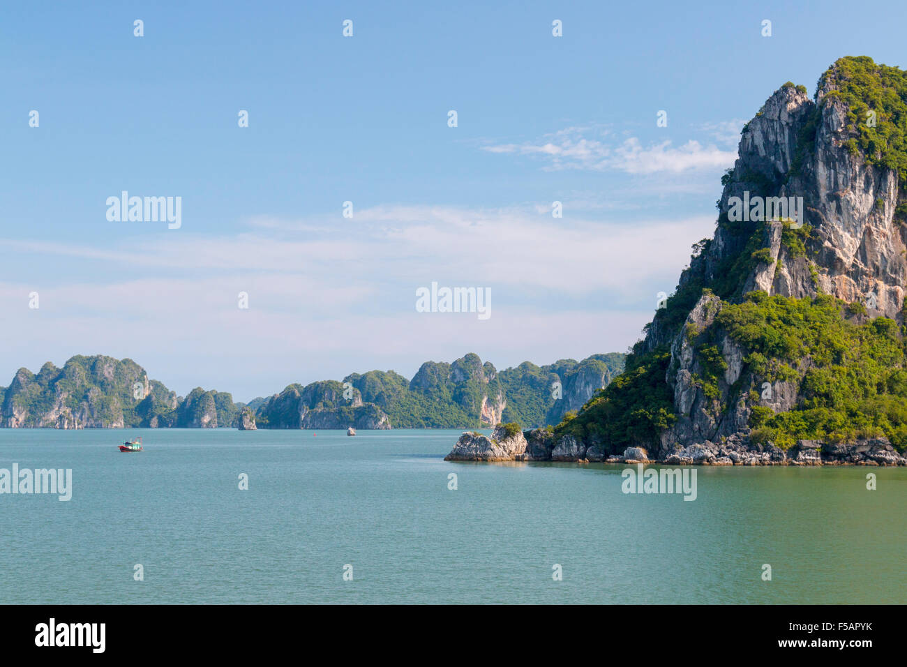 Beautiful scenery of limestone rock formations in Ha Long bay, Unesco ...