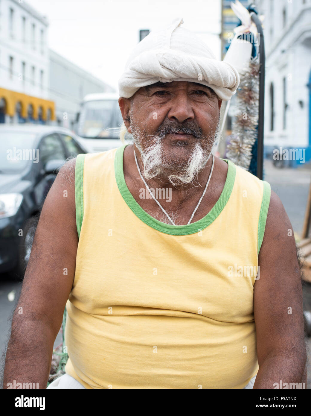 Portrait of an old man, Valparaiso, Chile Stock Photo - Alamy