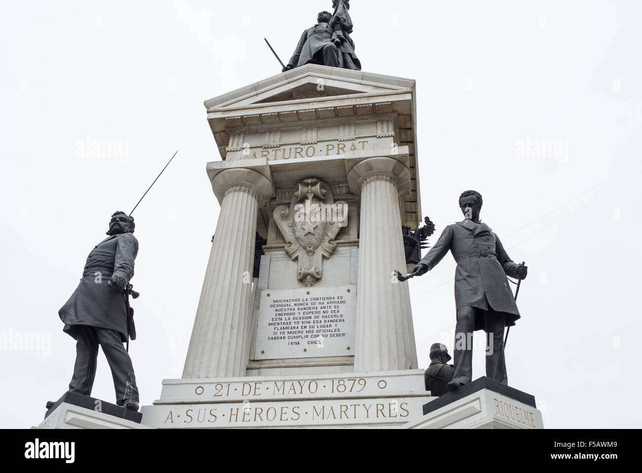 Monument to the heroes hi-res stock photography and images - Alamy