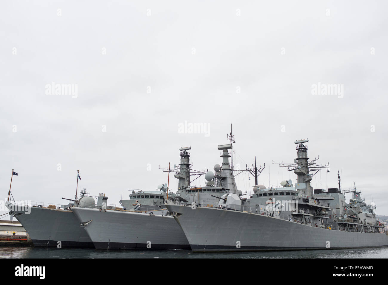 Warships hi-res stock photography and images - Alamy