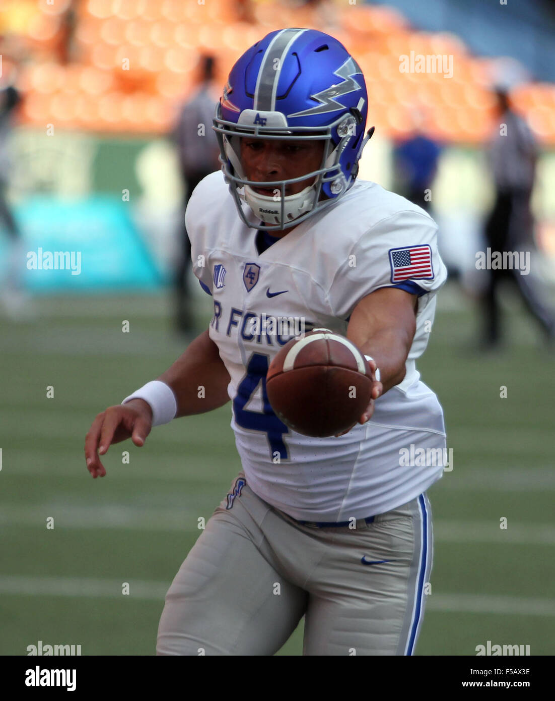 October 31, 2015 - Air Force Falcons quarterback Ryan Brand (4) warms ...