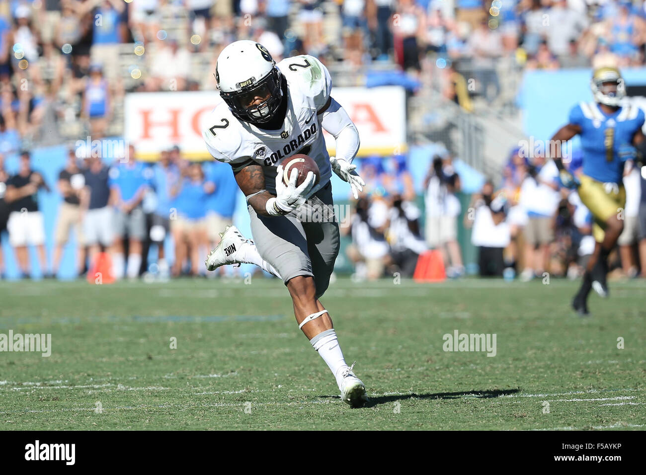 Pasadena, CA. 31st Oct, 2015. Colorado Buffaloes wide receiver Devin ...