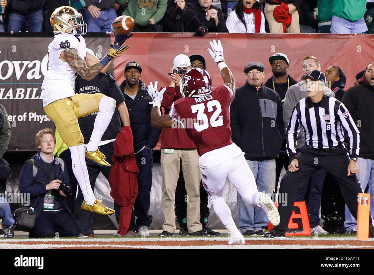 Philadelphia, Pennsylvania, USA. 31st Oct, 2015. Notre Dame Fighting ...