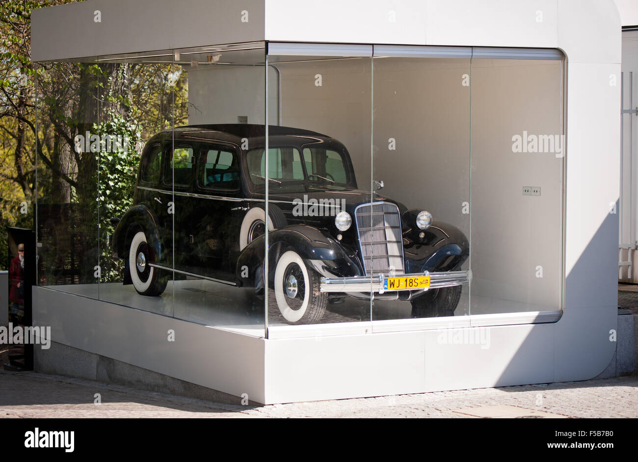 Cadillac 355D car showcase presentation, Series 30 from 1935, antique ...