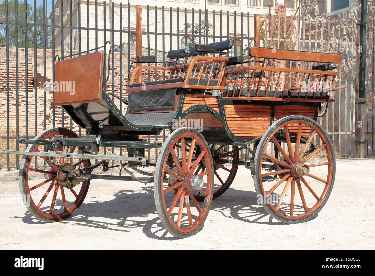 Wooden Medieval Carriage High Resolution Stock Photography and Images ...