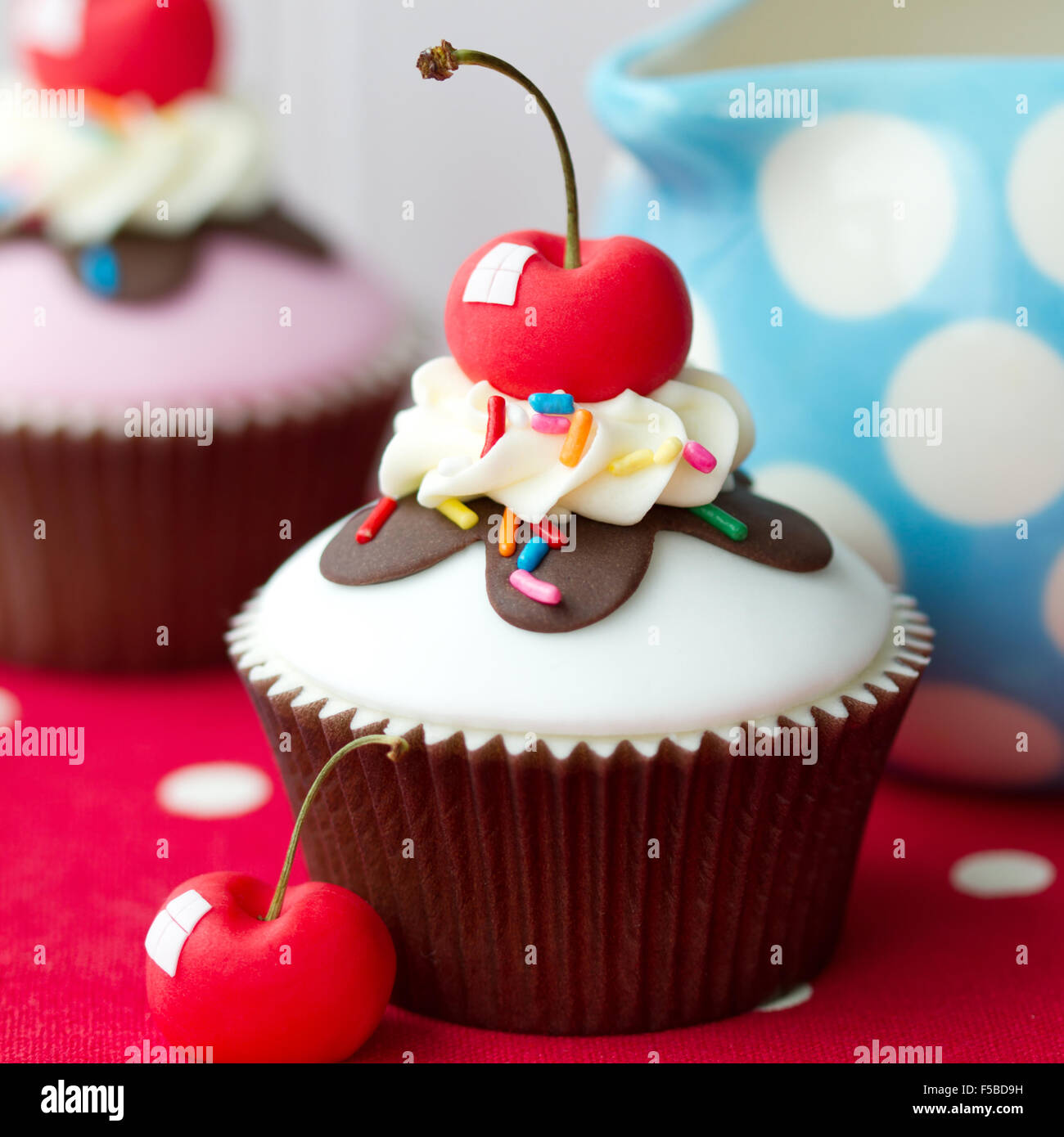 Ice cream sundae cupcake Stock Photo - Alamy