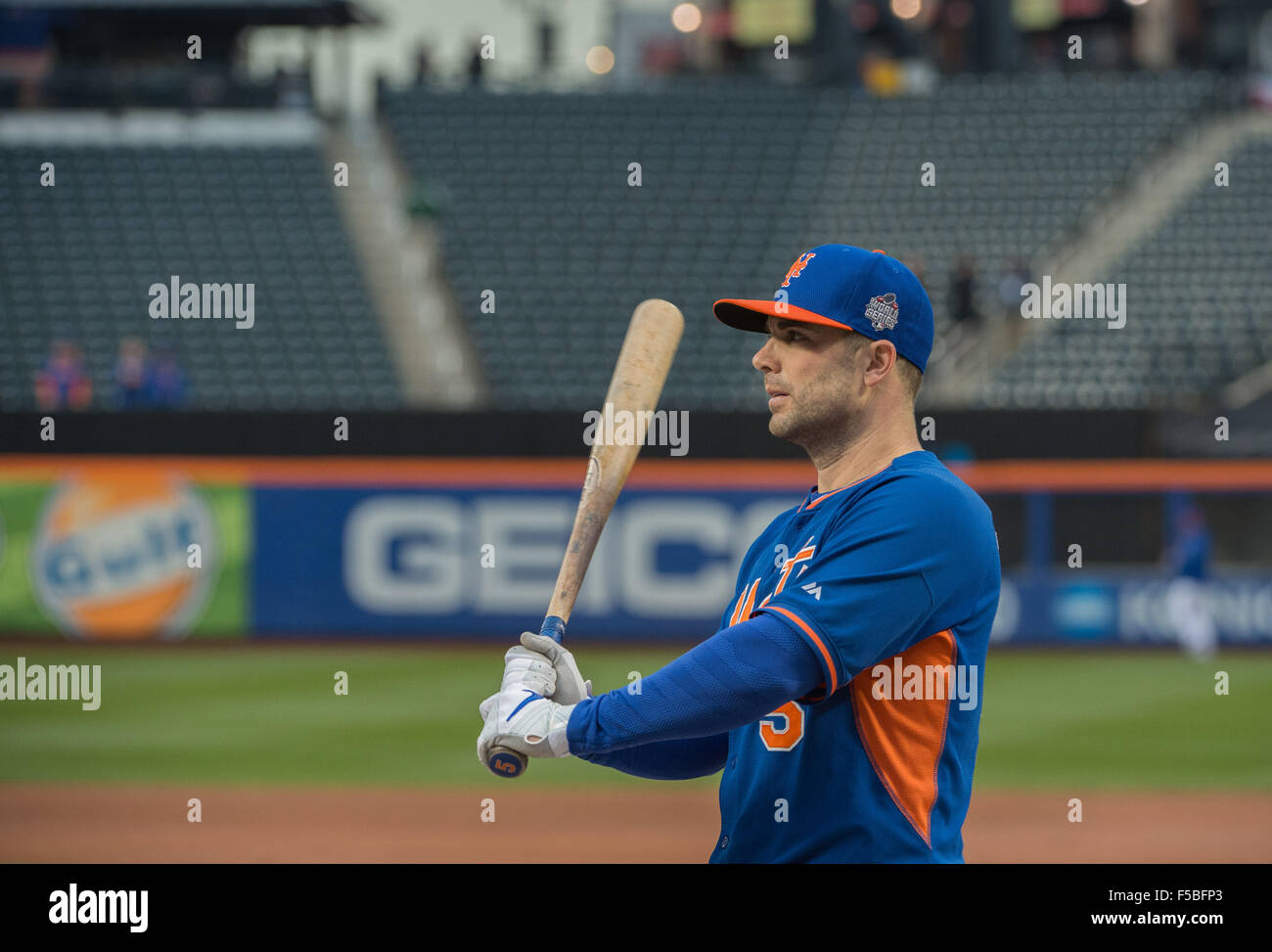 New York, NY, USA. 31st Oct, 2015. New York Mets third baseman DAVID WRIGHT (5) during batting ...