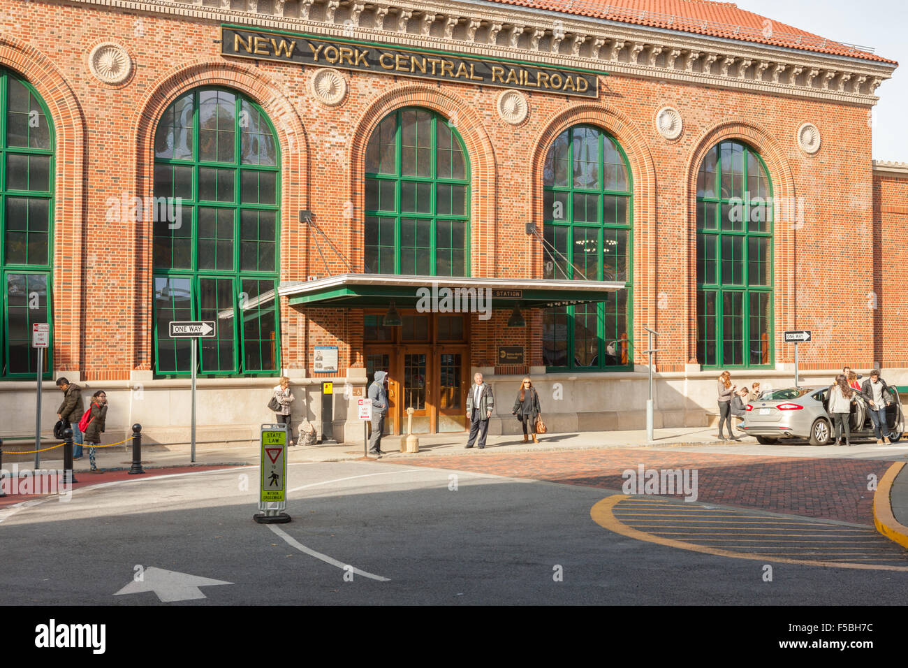 Used by metro north hi-res stock photography and images - Alamy