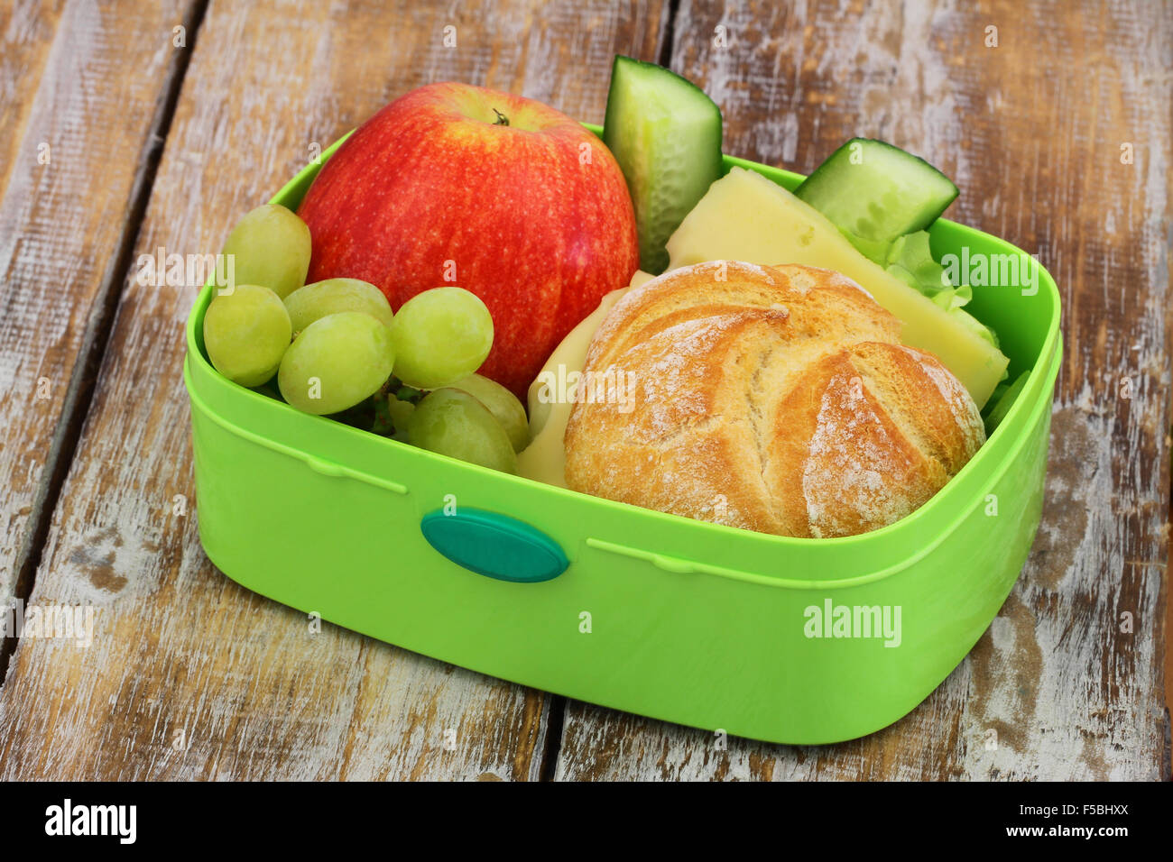Box with sticks hi-res stock photography and images - Alamy
