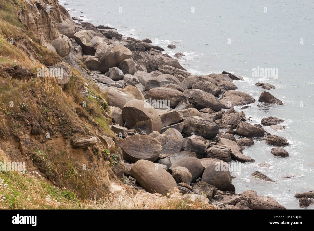 Collapsed cliff near Cap Griz Nez Stock Photo - Alamy