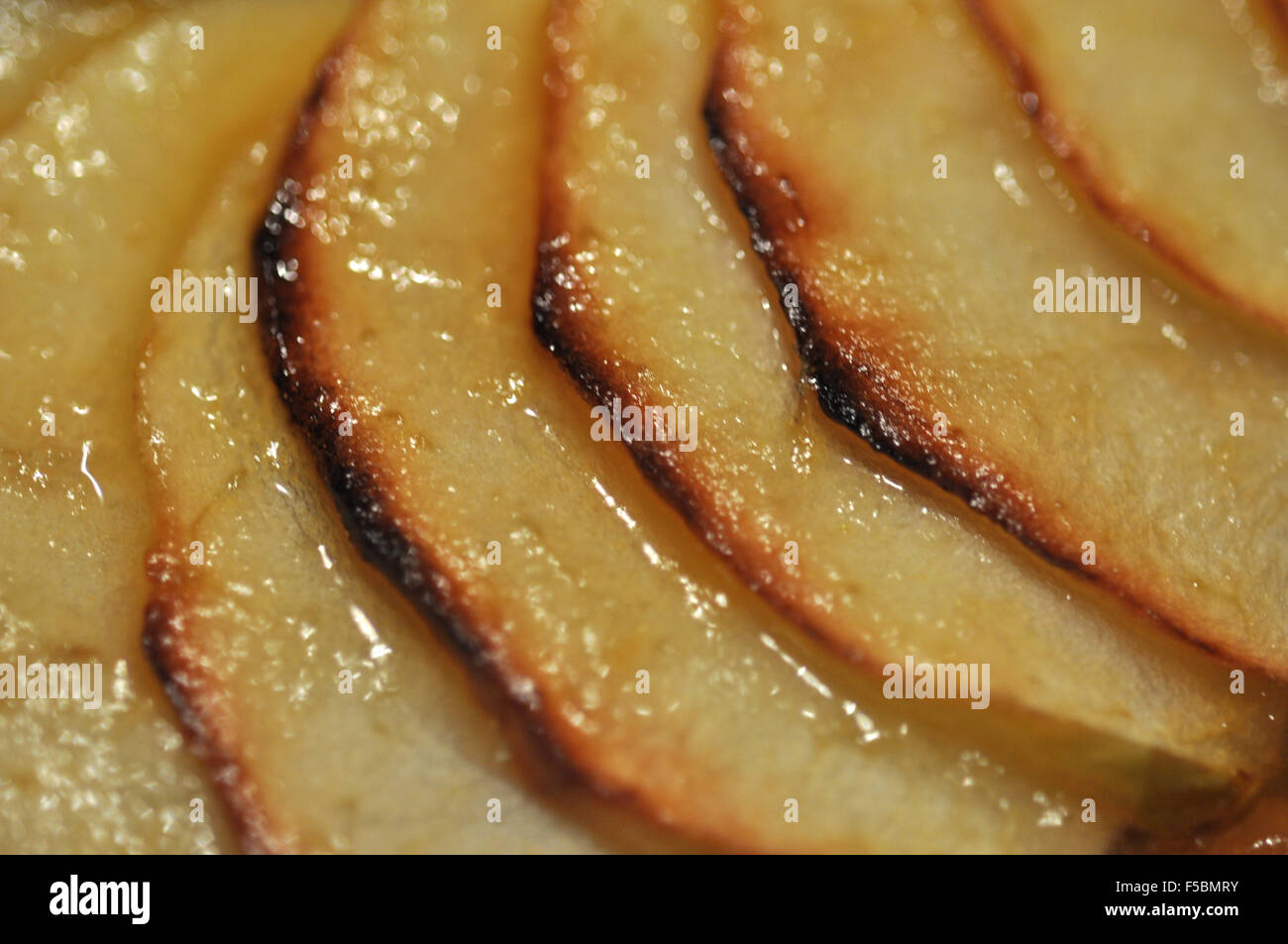 Apple slices close up hi-res stock photography and images - Alamy