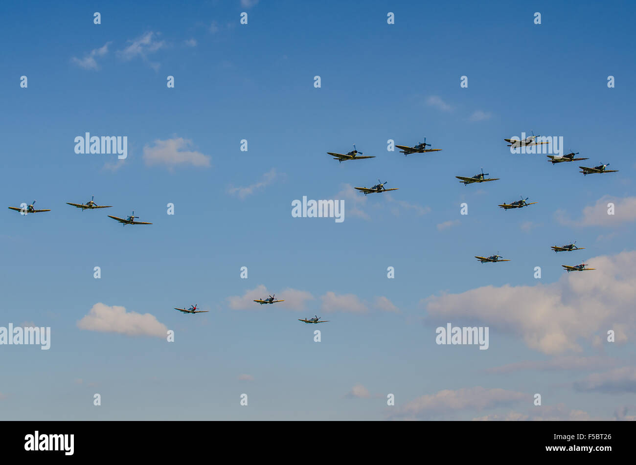 Spitfire formation second world war hi-res stock photography and images ...