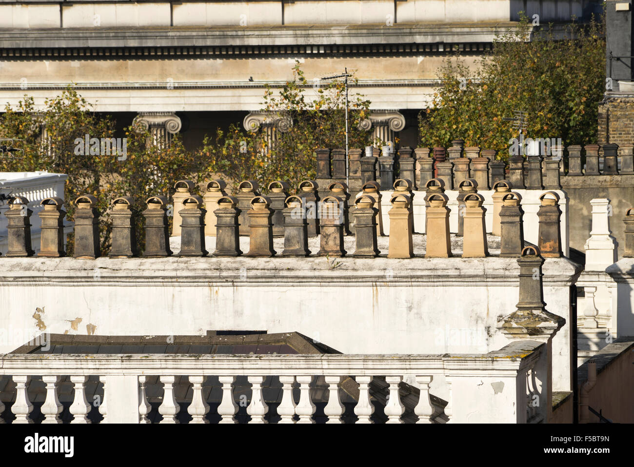 British rooftops hi-res stock photography and images - Alamy
