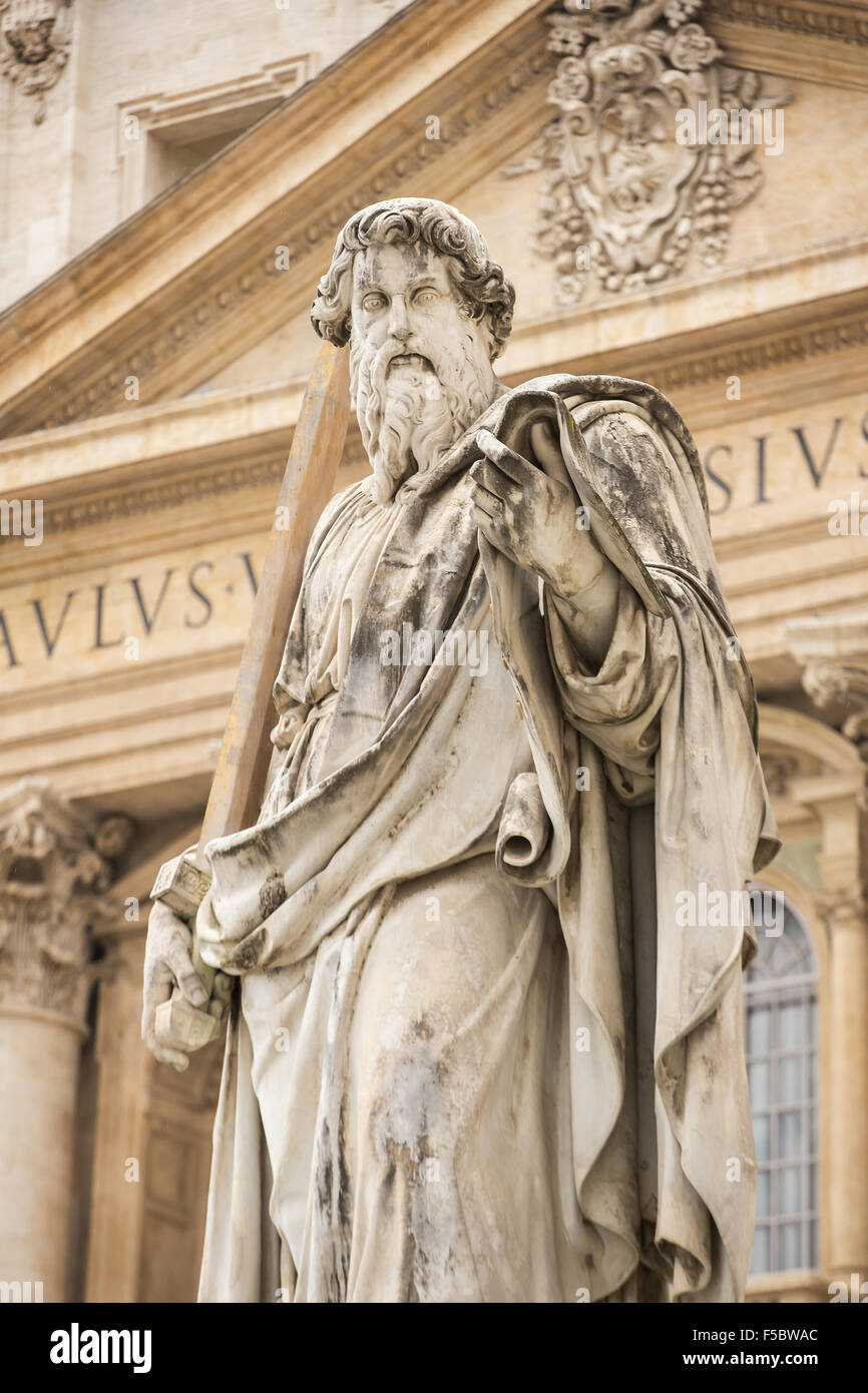 Statue of st paul at the vatican hi-res stock photography and images ...