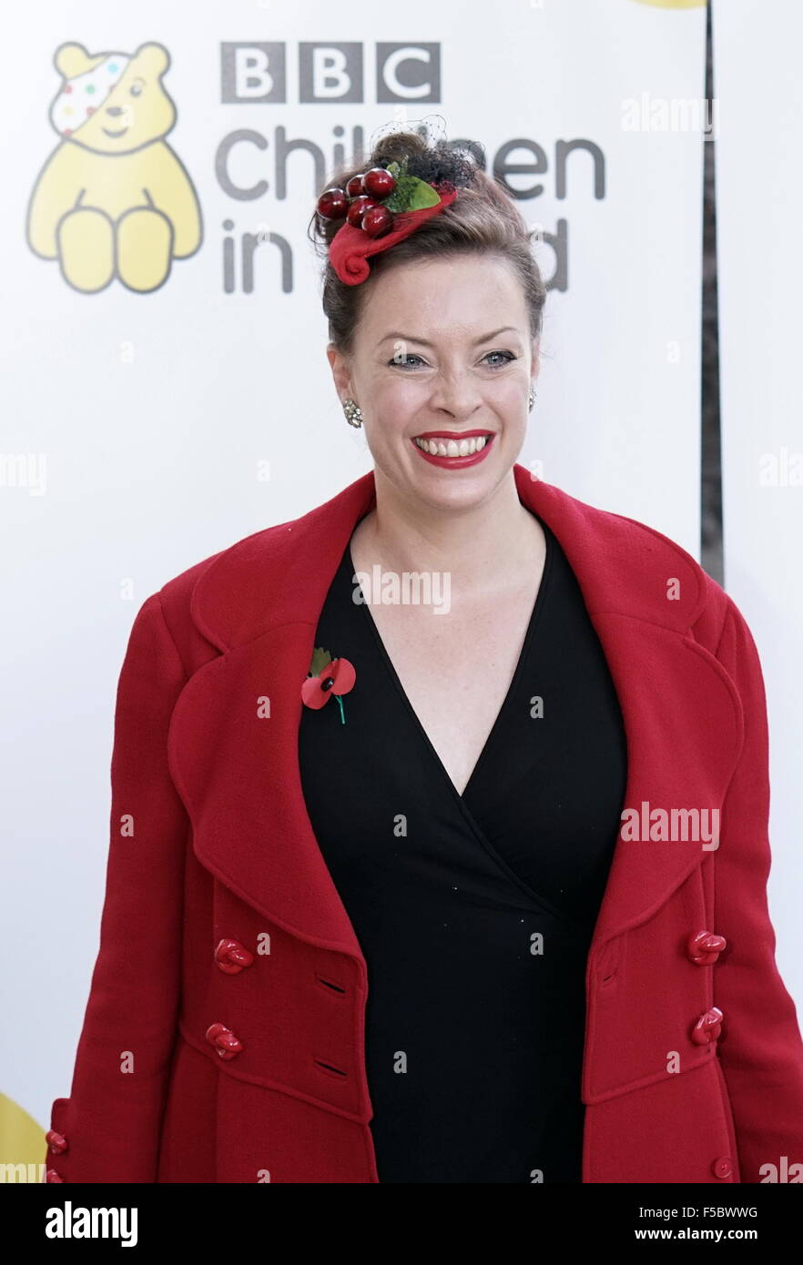 London, UK. 1st Nov, 2015. Sharon Marshall and guest arrives for Terry ...