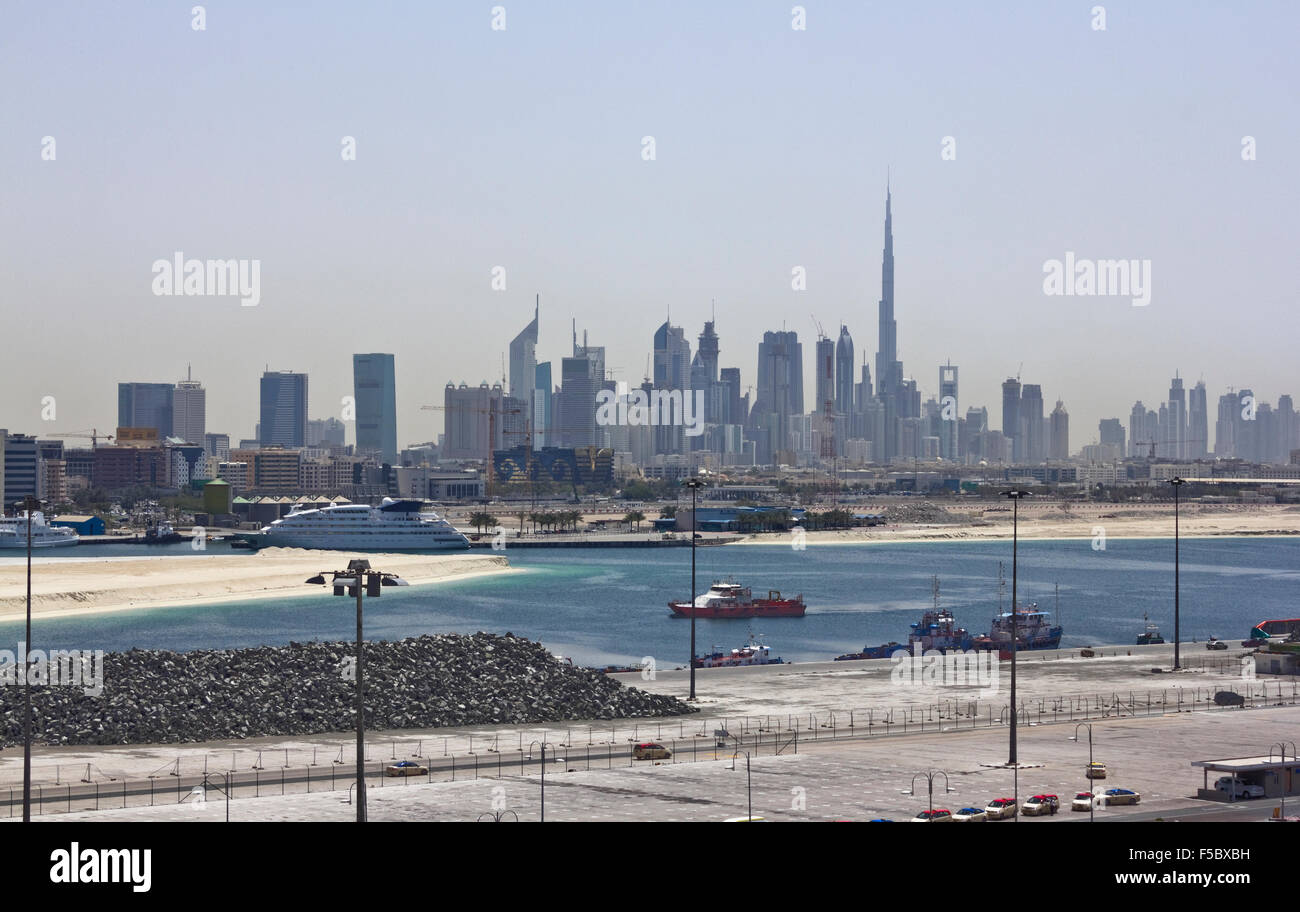 View the skyline of Dubai from the harbor (United Arab Emirates Stock ...