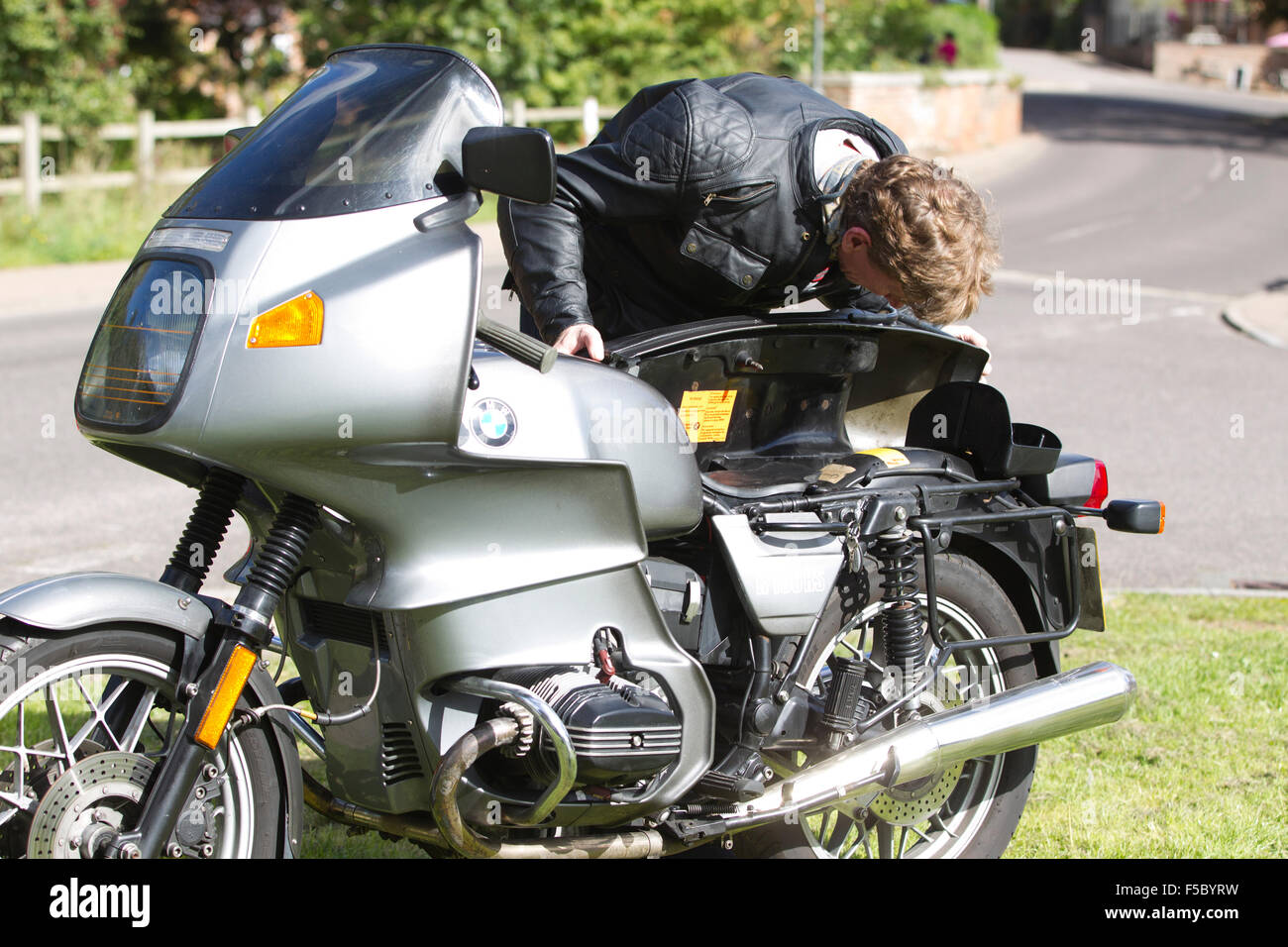 1976 BMW R100 RS two-cylinder air-cooled engine full-fairing motorbike ...