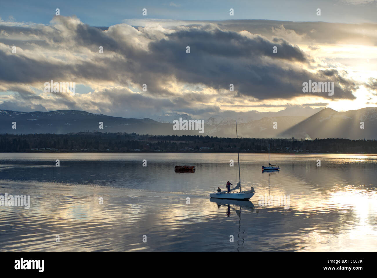 Comox harbour at dusk, Vancouver Island, BC, Canada Stock Photo - Alamy