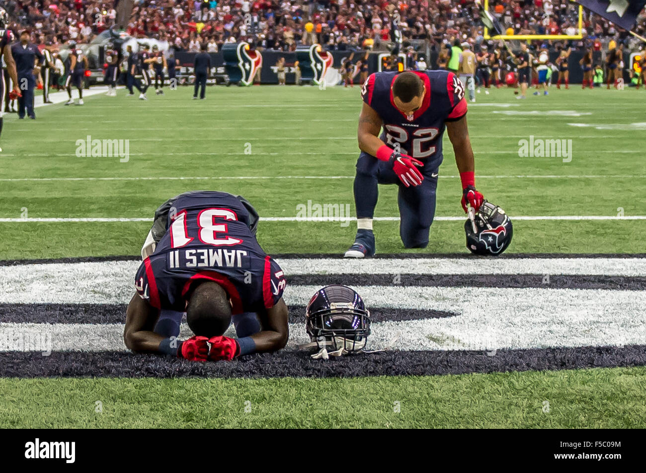 Houston, TX, USA. 1st Nov, 2015. Houston Texans defensive back Charles ...