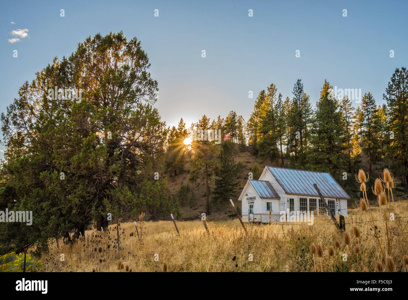The old Howard School, Ochoco Mountains, Eastern Oregon Stock Photo - Alamy