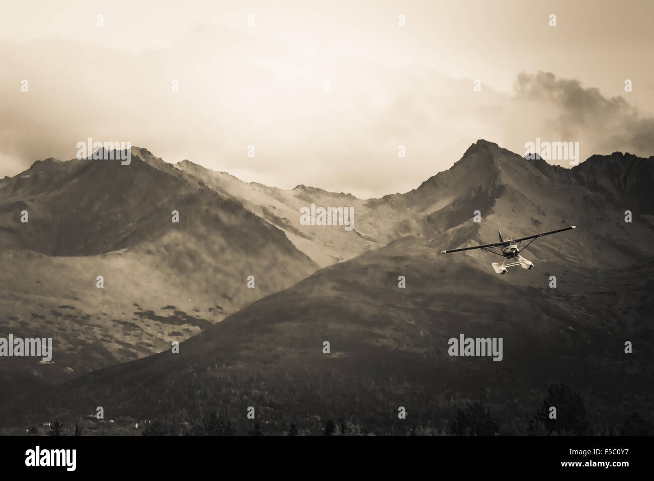 Alaska plane mountain hi-res stock photography and images - Alamy