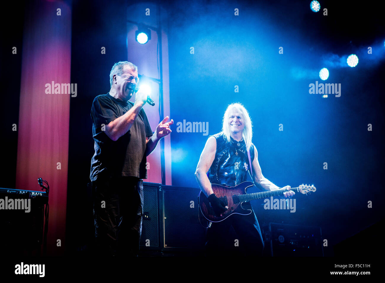 Deep purple concerto hi-res stock photography and images - Alamy