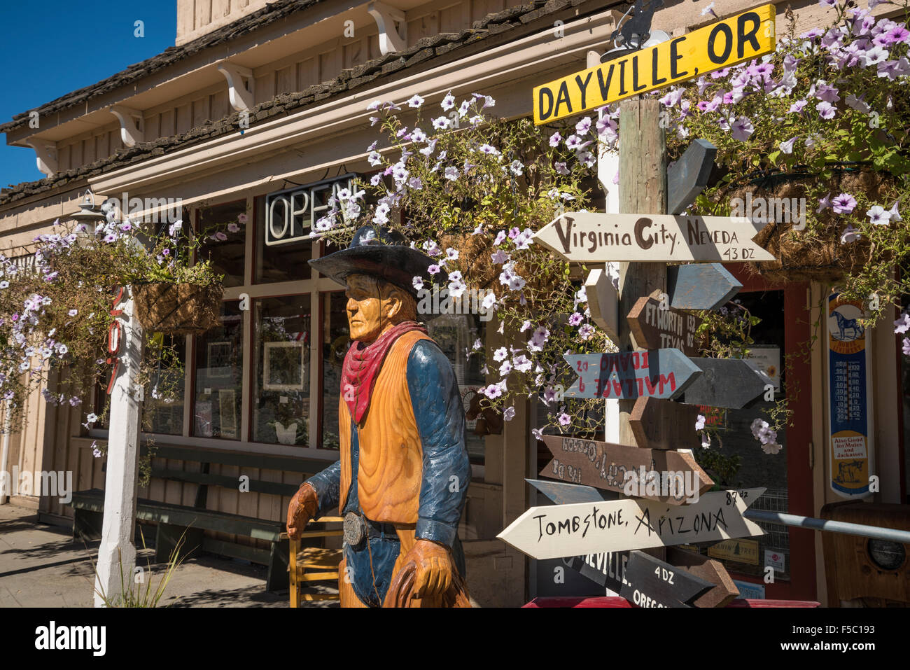 Dayville Mercantile; Dayville, eastern Oregon Stock Photo - Alamy