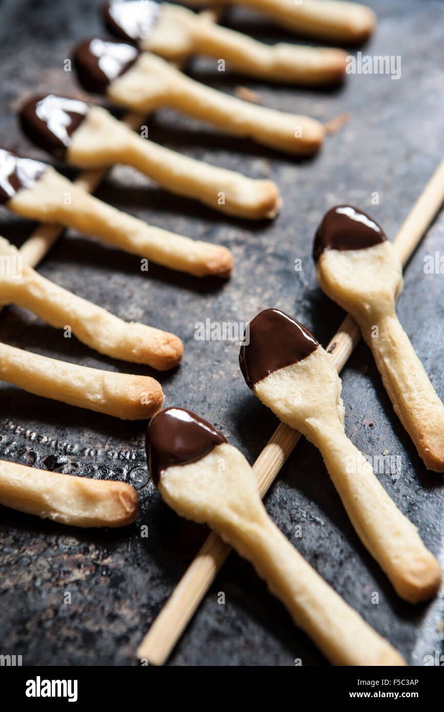 Baking chocolate hi-res stock photography and images - Alamy