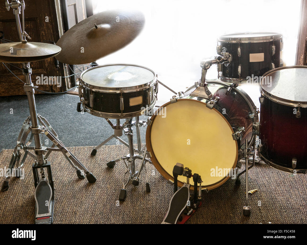 Set of color drums hi-res stock photography and images - Alamy