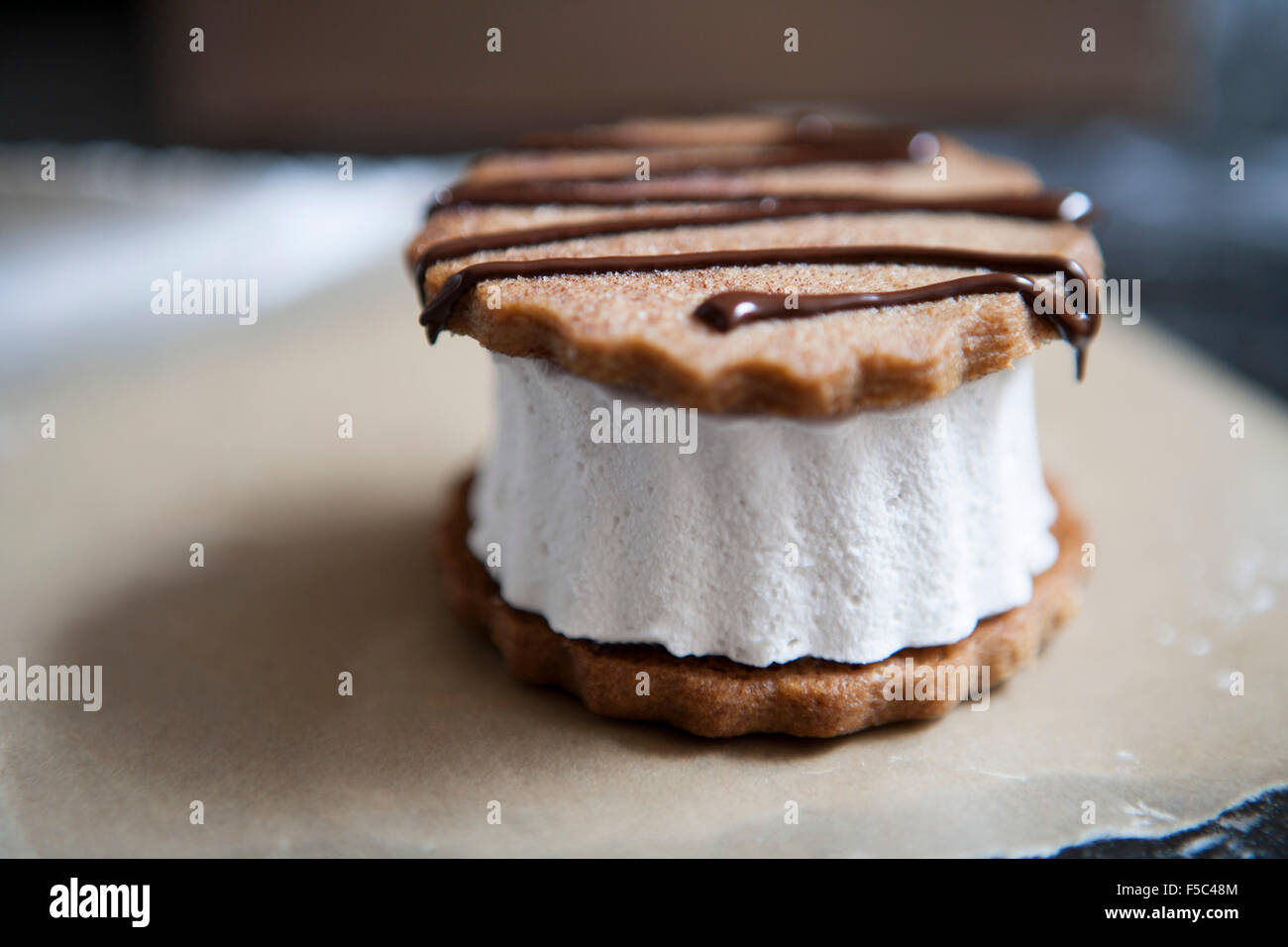Round S'more Drizzled with Chocolate, Close-Up Stock Photo - Alamy