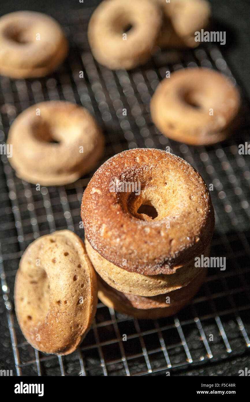 Baking doughnuts hi-res stock photography and images - Alamy