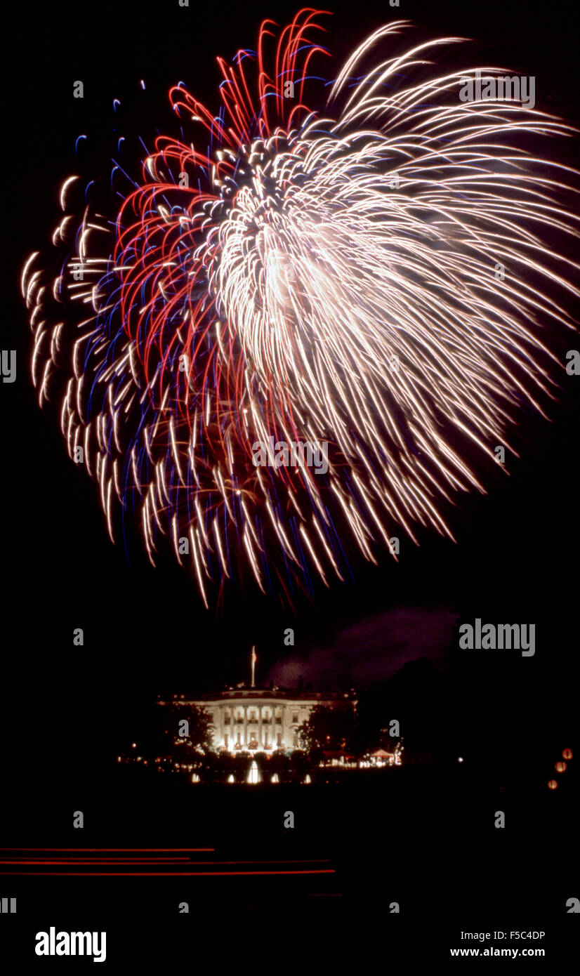 Fireworks explode over the White House during the annual Congressional ...