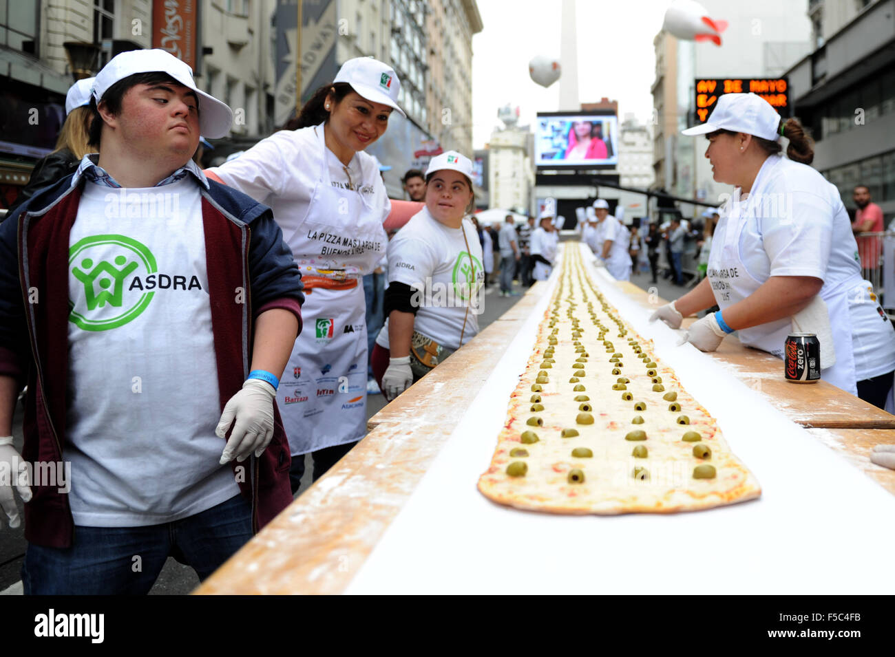 Buenos Aires, Argentina. 1st Nov, 2015. Cooks prepare a 60-meter-long ...