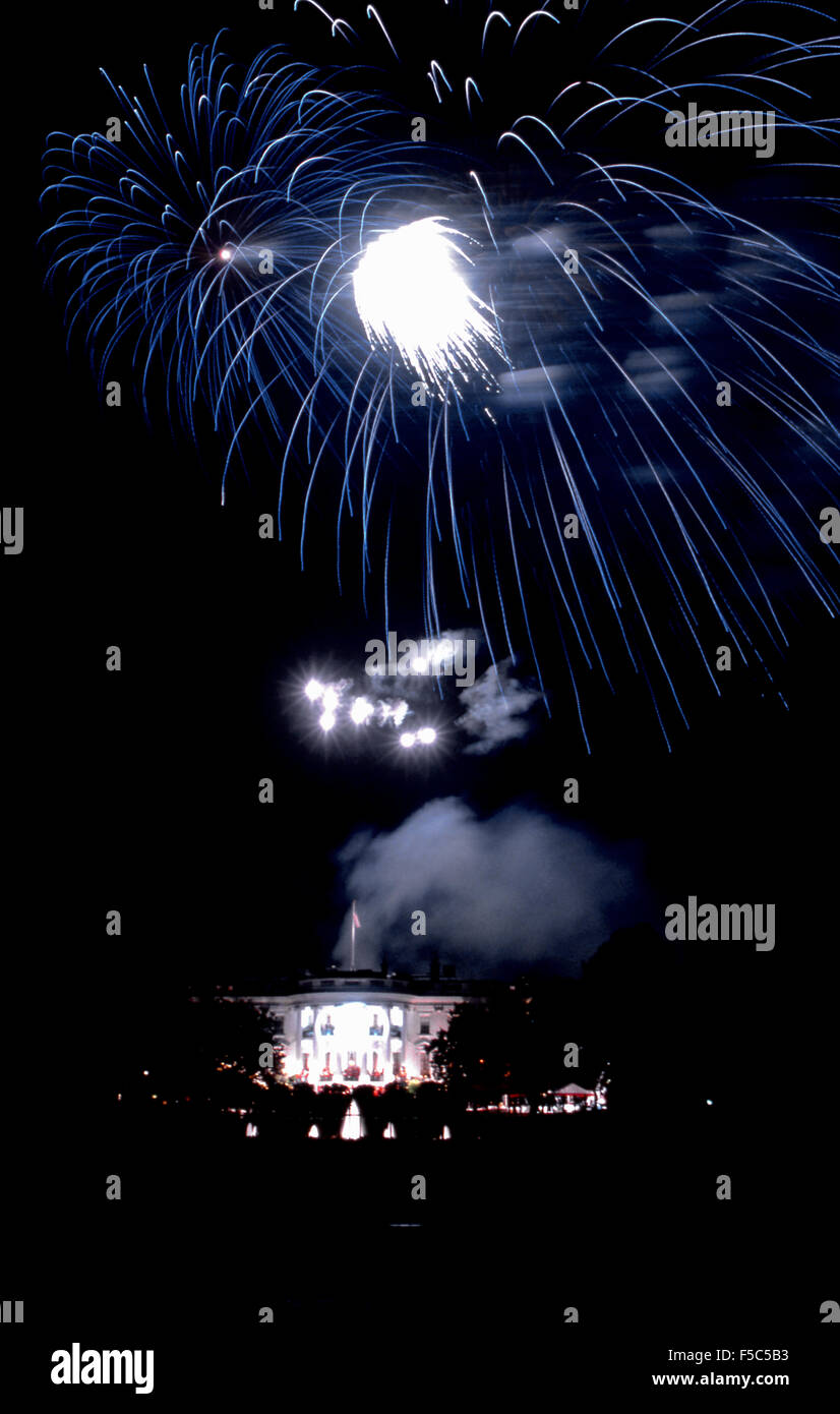 Fireworks explode over the White House during the annual Congressional ...