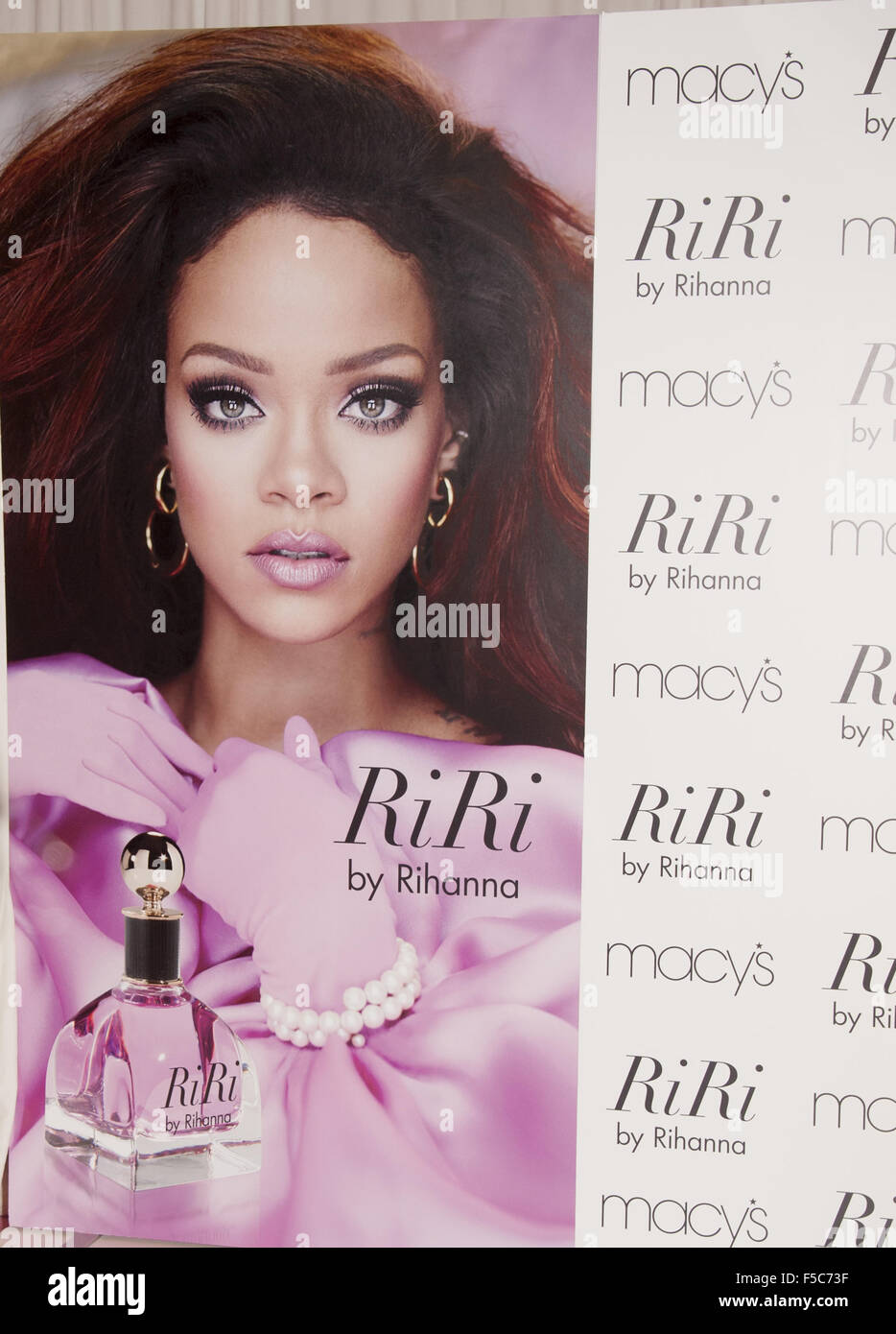 Rihanna Launches Her New Fragrance RiRi at Macys Brooklyn Featuring ...