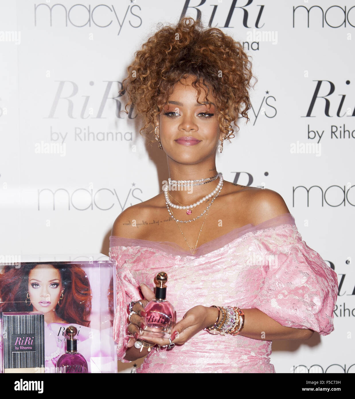 Rihanna Launches Her New Fragrance RiRi at Macys Brooklyn Featuring ...