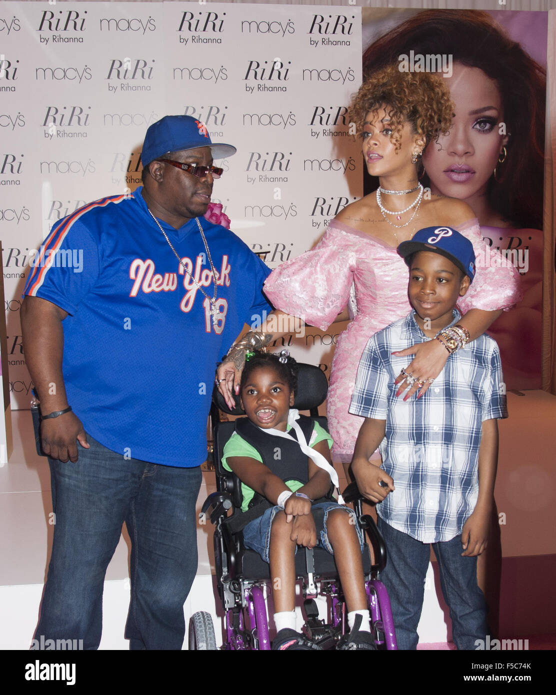 Rihanna Launches Her New Fragrance RiRi at Macys Brooklyn Featuring ...