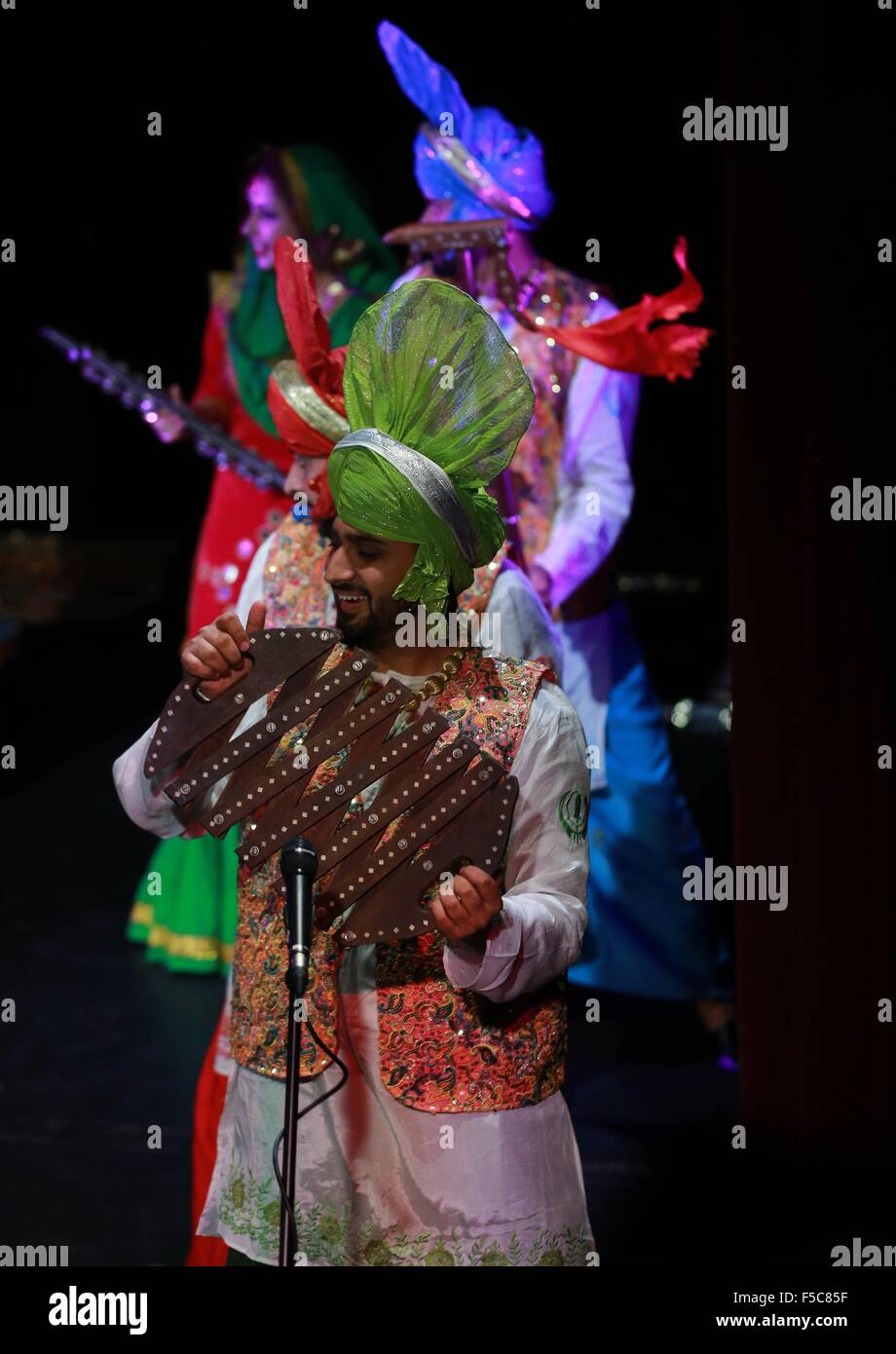 Indian and international artists hi-res stock photography and images ...