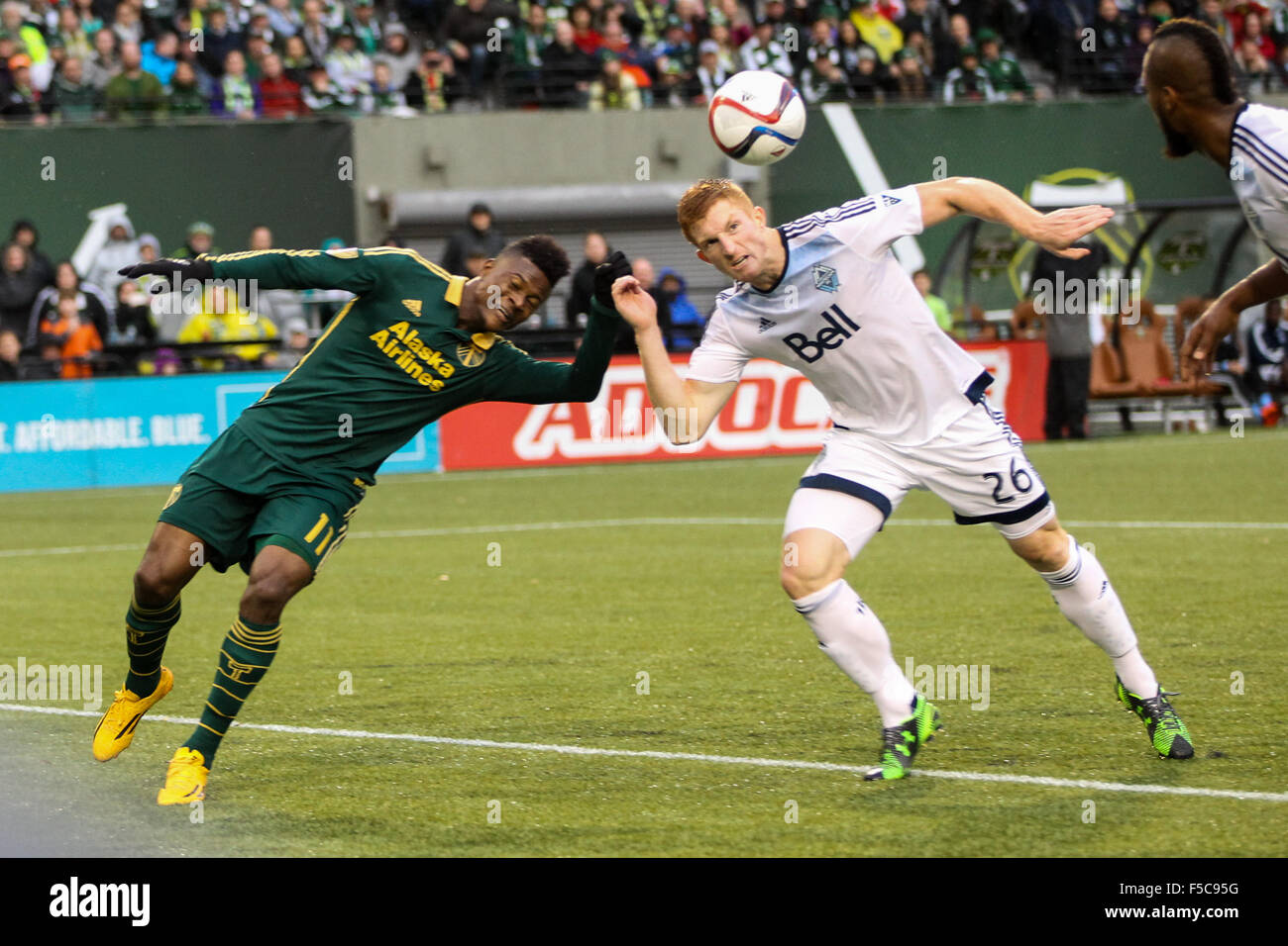 Portland, Oregon, USA. 1st Nov, 2015. TIM PARKER (26) heads the ball ...