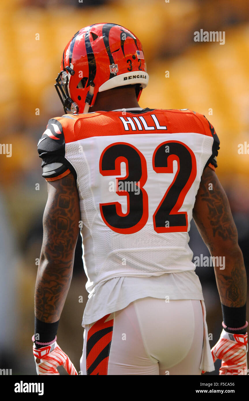 Pittsburgh, PA, USA. 1st Nov, 2015. Jeremy Hill #32 during the ...